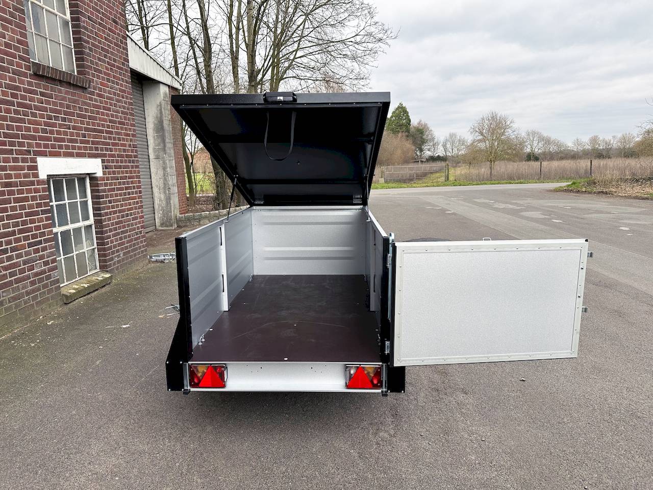 TPV Anhänger | Böckmann KT-EU2 202x107x72cm 750kg mit Deckel | Anhänger ...